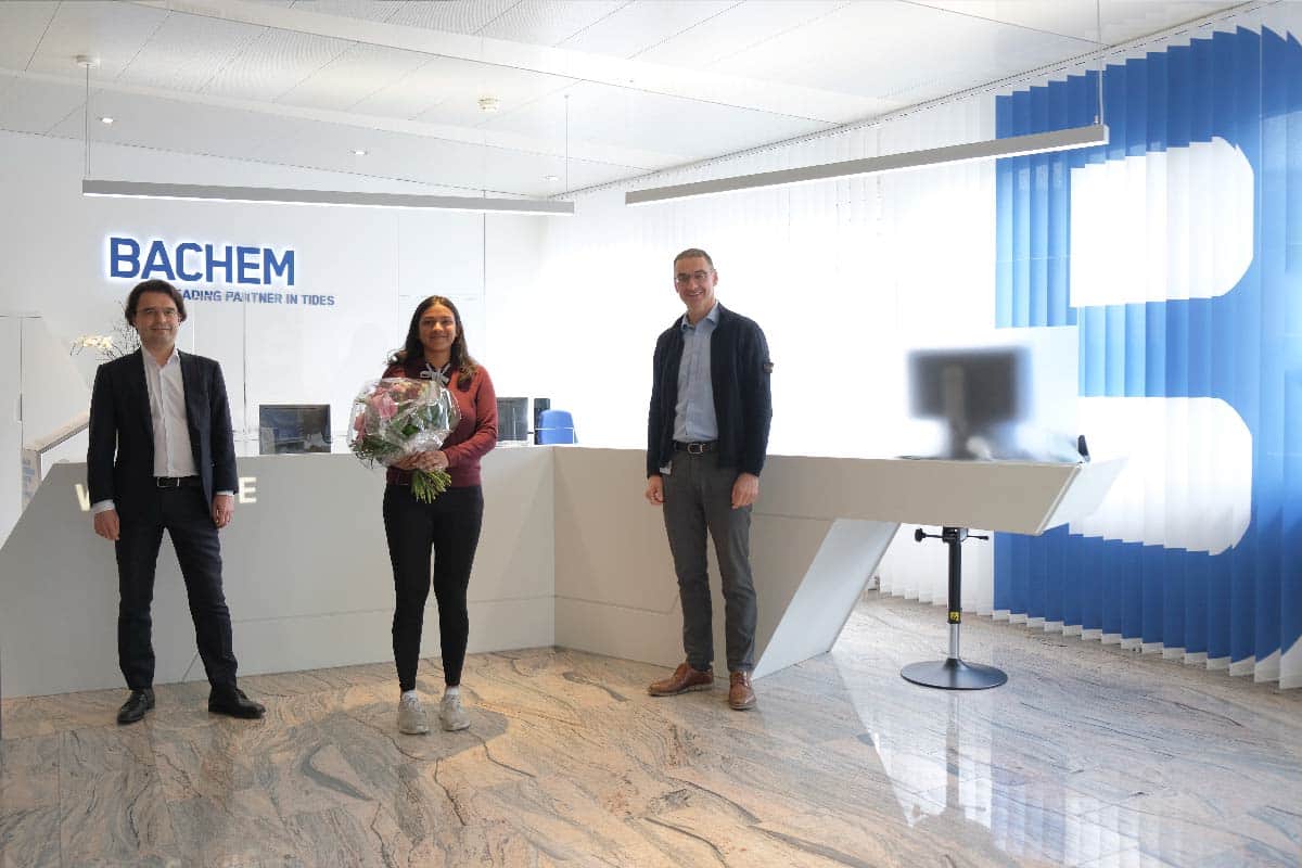 Bachem celebrates the hire of its 1000th employee at the Bubendorf site