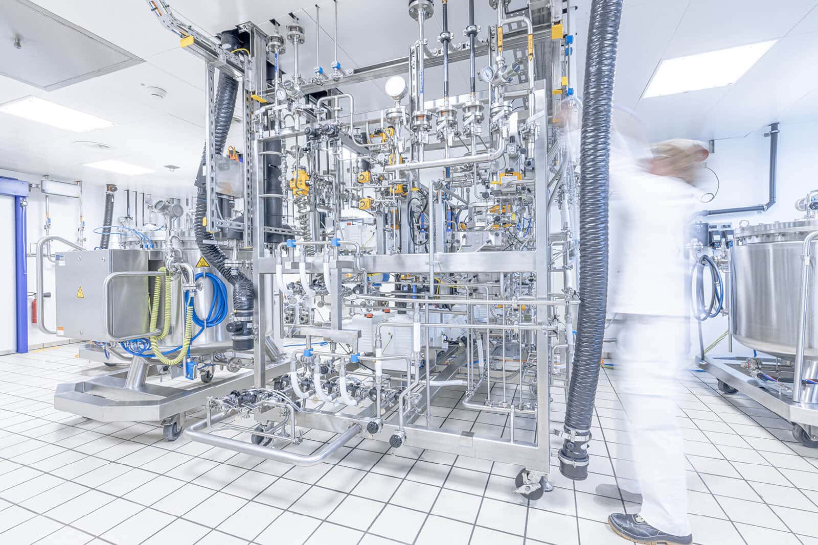 Bachem signs large volume contracts for peptides